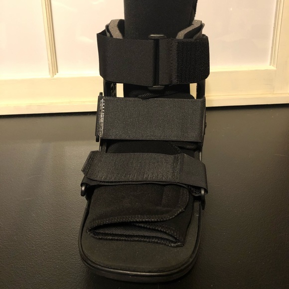 United Ortho | Other | Short Cam Walker Fracture Boot Medium | Poshmark